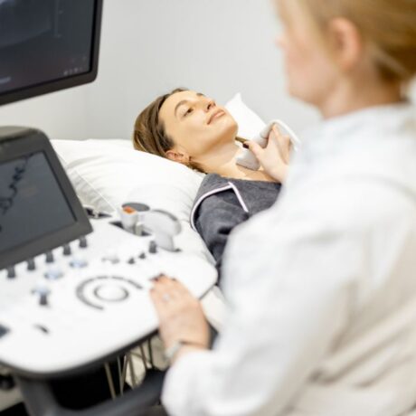 Badania USG a choroby tarczycy - jak wczesna diagnoza może ratować ...